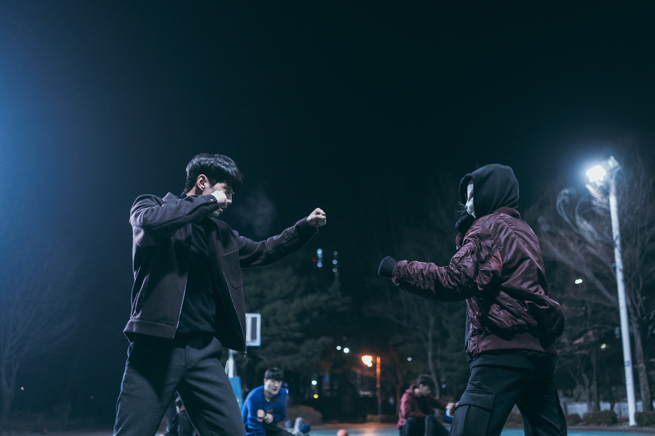 용감한 시민 정보 출연진 평점 줄거리 리뷰 결말 만화적 연출의 호불호가 갈릴 듯한 한국 영화 네이버 블로그
